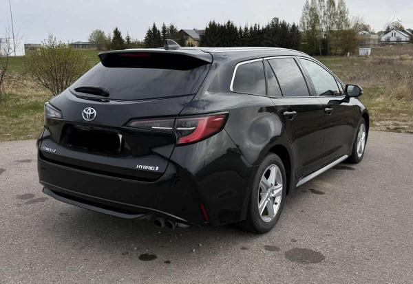 Toyota Corolla 2022 in Kaunas, with an engine capacity of 1.98 L and mileage of 268 thousand km for 11999 €, photo 2 on AUTOMOTO.COM.LV