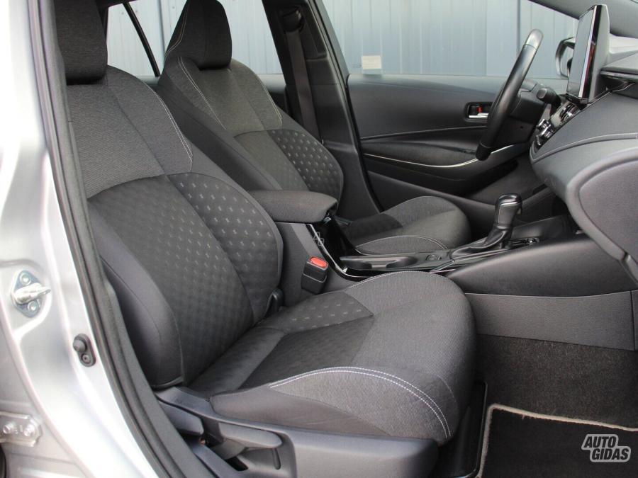 Toyota Corolla 2023 in Vilnius, with an engine capacity of 1.80 L and mileage of 100 thousand km for 20000 €, photo 15 on AUTOMOTO.COM.LV