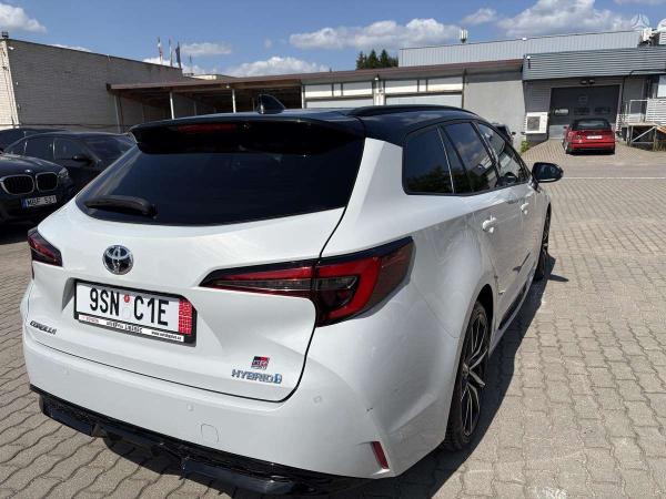 Toyota Corolla 2023 in Vilnius, with an engine capacity of 1.99 L and mileage of 180 thousand km for 20300 €, photo 10 on AUTOMOTO.COM.LV