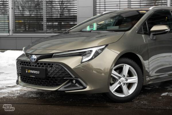Toyota Corolla 2024 Viļņa, ar dzinēja tilpumu 1.80 L un nobraukumu 44 tūkst. km par 22290 €, foto 2 vietnē AUTOMOTO.COM.LV
