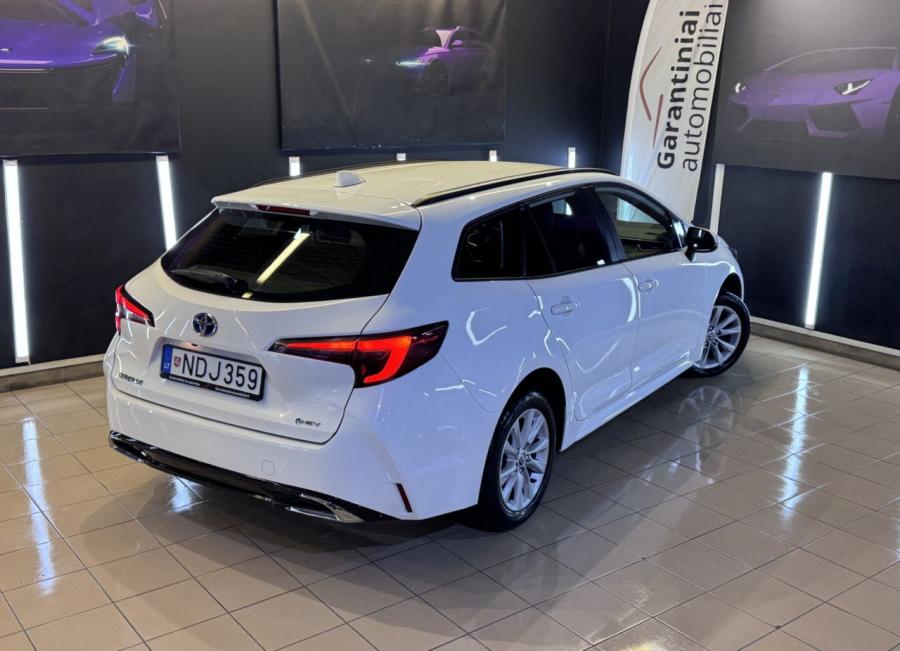 Toyota Corolla 2024 in Vilnius, with an engine capacity of 1.80 L and mileage of 120 thousand km for 19950 €, photo 3 on AUTOMOTO.COM.LV
