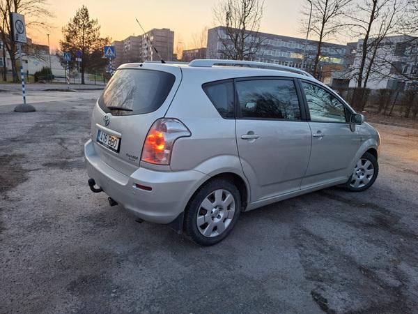 Beige Toyota Corolla Verso 2005 in Rakvere, with an engine capacity of 0.00 L and mileage of 326 thousand km for 2000 €, photo 5 on AUTOMOTO.COM.LV
