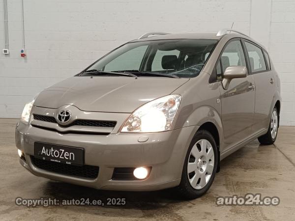 Beige Toyota Corolla Verso 2006 in Tallinn, with an engine capacity of 1.80 L and mileage of 217 thousand km for 2795 €, photo 1 on AUTOMOTO.COM.LV