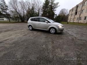 Smilšu krāsa Toyota Corolla Verso 2007 Tallina, ar dzinēja tilpumu 2.20 L un nobraukumu 338 tūkst. km par 999 €, foto 5 vietnē AUTOMOTO.COM.LV