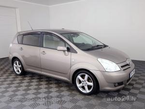 Smilšu krāsa Toyota Corolla Verso 2007 Tallina, ar dzinēja tilpumu 2.20 L un nobraukumu 318 tūkst. km par 499 €, foto  vietnē AUTOMOTO.COM.LV