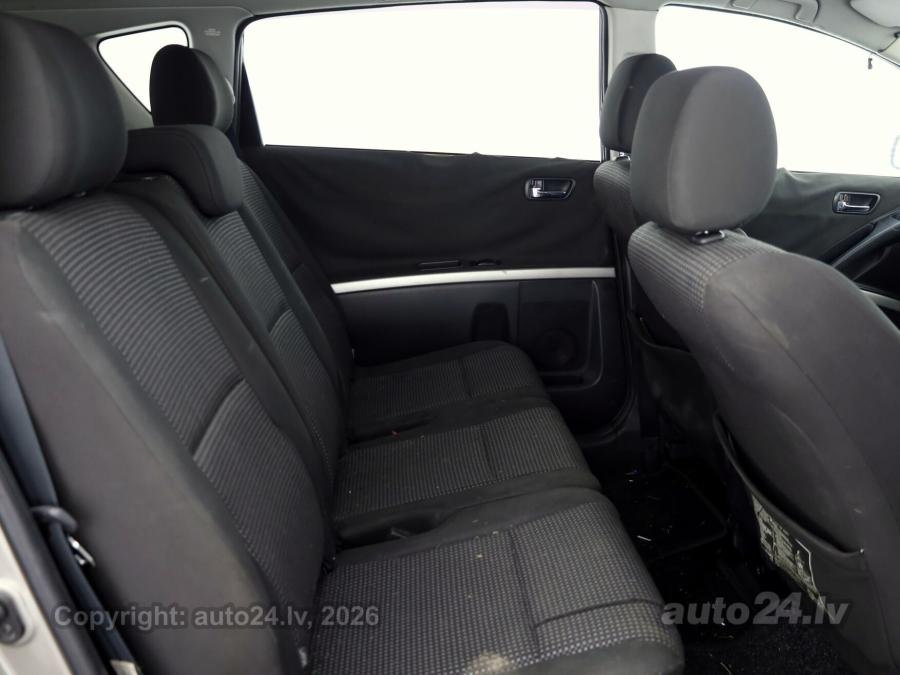 Smilšu krāsa Toyota Corolla Verso 2007 Tallina, ar dzinēja tilpumu 2.20 L un nobraukumu 318 tūkst. km par 499 €, foto 8 vietnē AUTOMOTO.COM.LV