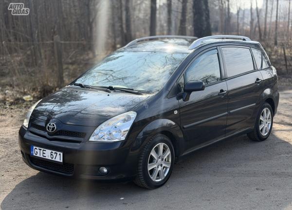 Melns Toyota Corolla Verso 2007 Viļņa, ar dzinēja tilpumu 2.20 L un nobraukumu 354 tūkst. km par 1650 €, foto 1 vietnē AUTOMOTO.COM.LV