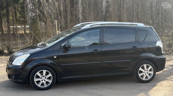 Melns Toyota Corolla Verso 2007 Viļņa, ar dzinēja tilpumu 2.20 L un nobraukumu 354 tūkst. km par 1650 €, foto 2 vietnē AUTOMOTO.COM.LV
