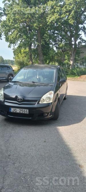 Black Toyota Corolla Verso 2005 in Dobele, with an engine capacity of 2.00 L and mileage of 314 thousand km for 1700 €, photo  on AUTOMOTO.COM.LV