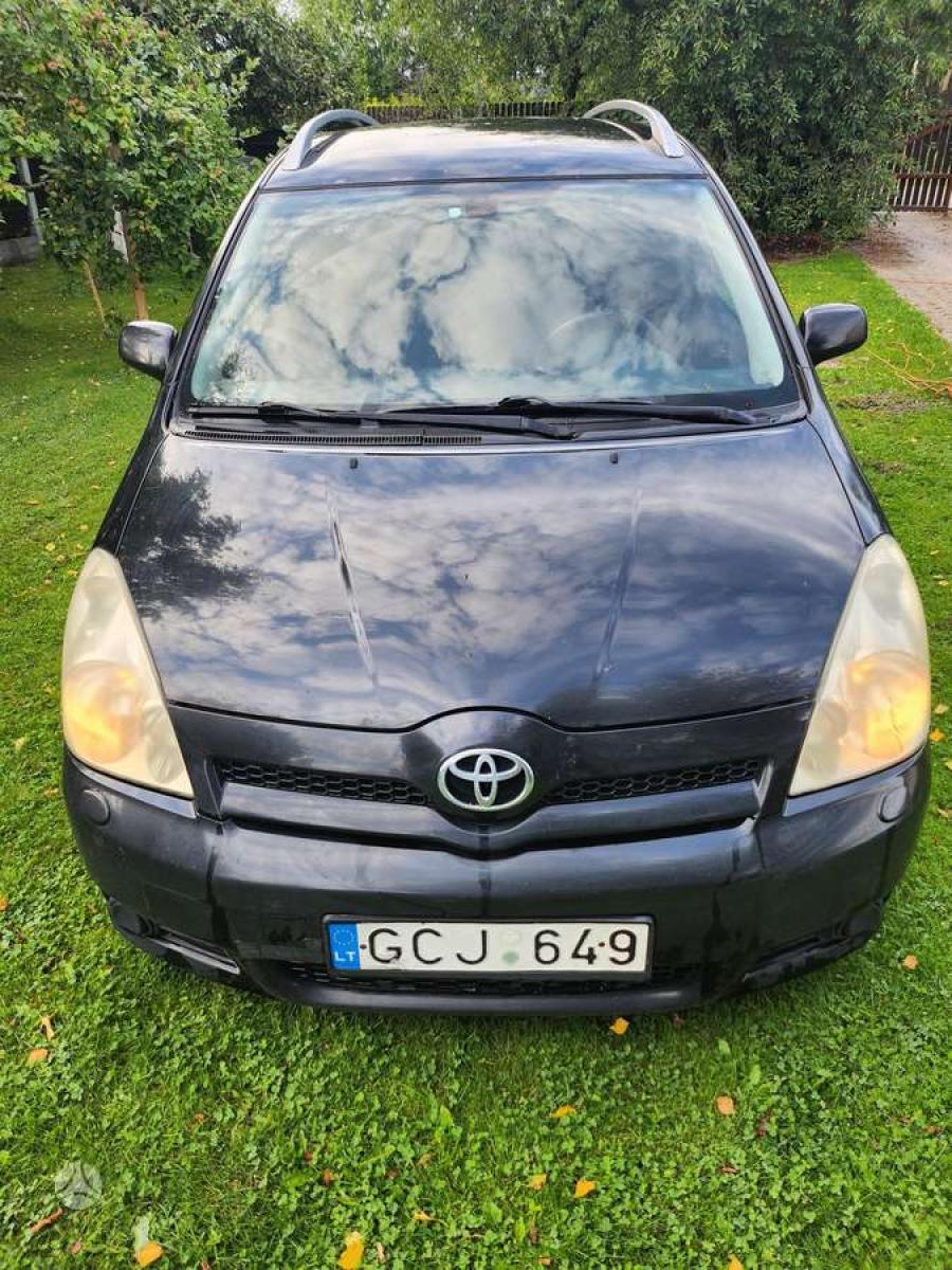 Melns Toyota Corolla Verso 2006 Viļņa, ar dzinēja tilpumu 2.23 L un nobraukumu 522 tūkst. km par 2000 €, foto 9 vietnē AUTOMOTO.COM.LV