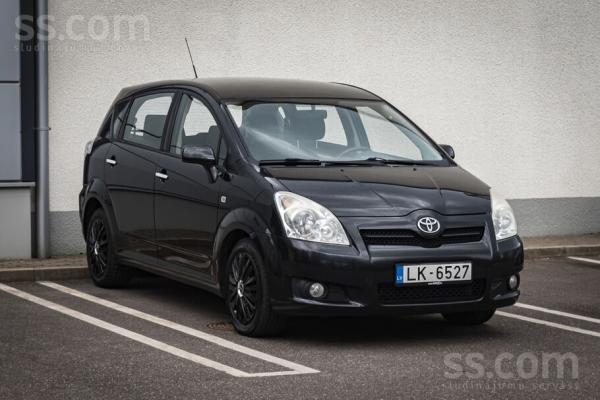 Melns Toyota Corolla Verso 2007 Rīga, ar dzinēja tilpumu 2.20 L un nobraukumu 303 tūkst. km par 3250 €, foto 3 vietnē AUTOMOTO.COM.LV