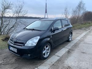 Melns Toyota Corolla Verso 2007 Rīga, ar dzinēja tilpumu 2.20 L un nobraukumu 345 tūkst. km par 1490 €, foto 3 vietnē AUTOMOTO.COM.LV