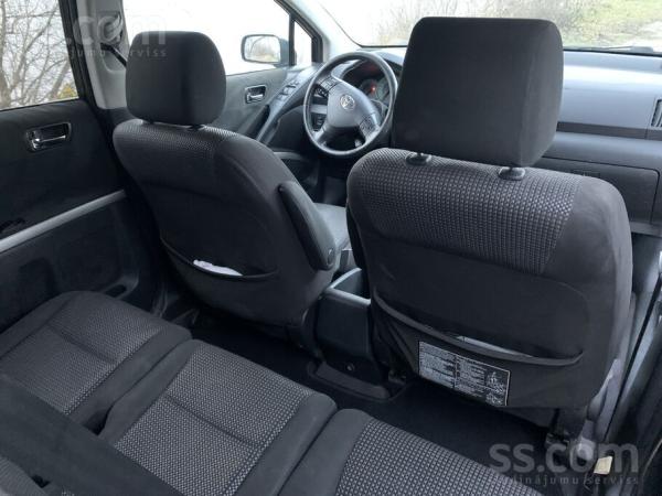 Melns Toyota Corolla Verso 2007 Rīga, ar dzinēja tilpumu 2.20 L un nobraukumu 345 tūkst. km par 1490 €, foto 5 vietnē AUTOMOTO.COM.LV
