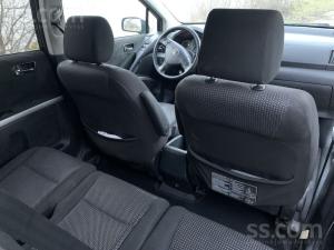 Melns Toyota Corolla Verso 2007 Rīga, ar dzinēja tilpumu 2.20 L un nobraukumu 345 tūkst. km par 1490 €, foto 6 vietnē AUTOMOTO.COM.LV