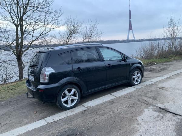 Melns Toyota Corolla Verso 2007 Rīga, ar dzinēja tilpumu 2.20 L un nobraukumu 345 tūkst. km par 1490 €, foto 7 vietnē AUTOMOTO.COM.LV