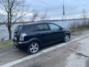 Melns Toyota Corolla Verso 2007 Rīga, ar dzinēja tilpumu 2.20 L un nobraukumu 345 tūkst. km par 1490 €, foto 8 vietnē AUTOMOTO.COM.LV
