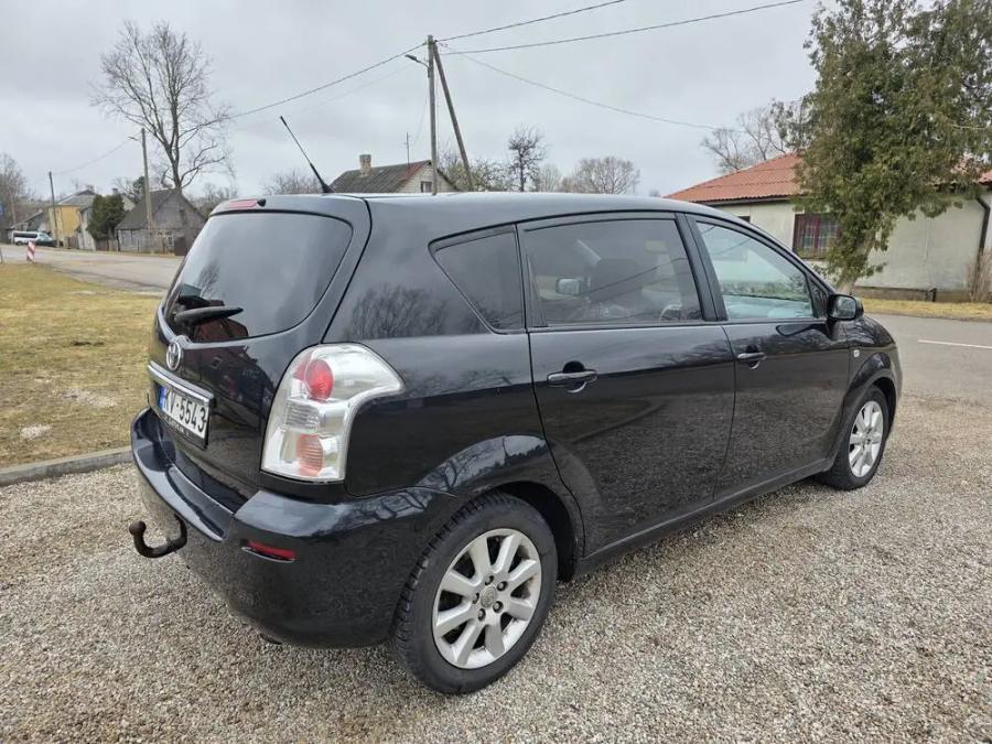 Melns Toyota Corolla Verso 2007 Ventspils, ar dzinēja tilpumu 2.20 L un nobraukumu 308 tūkst. km par 2350 €, foto 7 vietnē AUTOMOTO.COM.LV