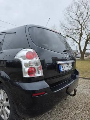 Melns Toyota Corolla Verso 2007 Ventspils, ar dzinēja tilpumu 2.20 L un nobraukumu 308 tūkst. km par 2350 €, foto 25 vietnē AUTOMOTO.COM.LV