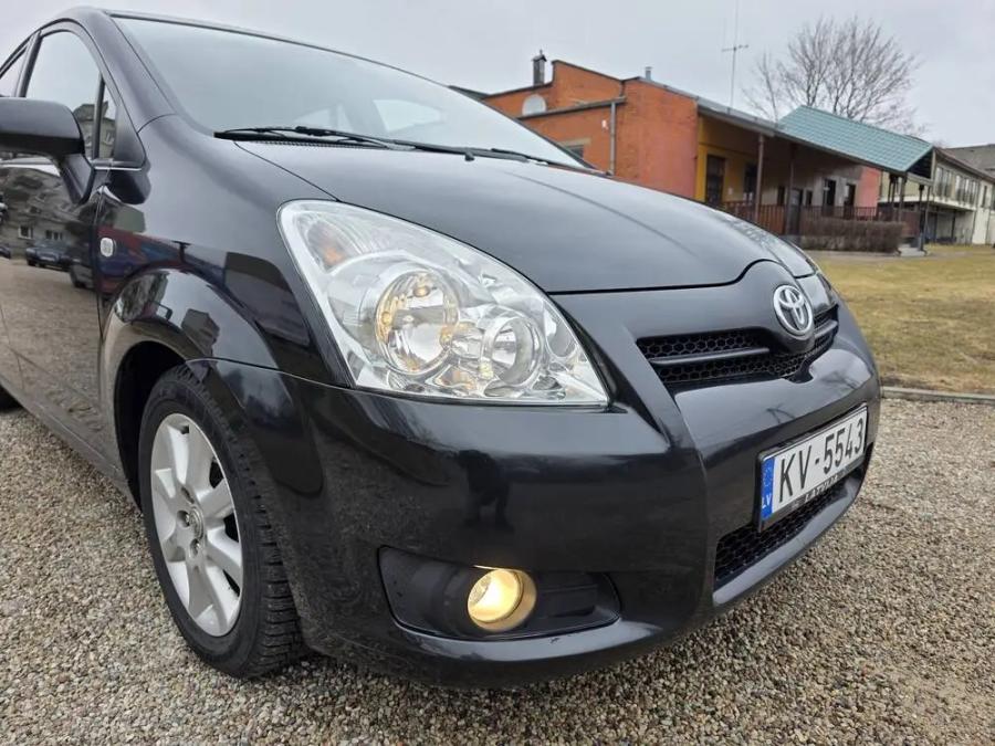 Melns Toyota Corolla Verso 2007 Ventspils, ar dzinēja tilpumu 2.20 L un nobraukumu 308 tūkst. km par 2350 €, foto 26 vietnē AUTOMOTO.COM.LV