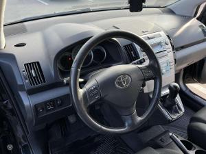 Black Toyota Corolla Verso 2007 in Vilnius, with an engine capacity of 2.23 L and mileage of 240 thousand km for 1999 €, photo 10 on AUTOMOTO.COM.LV