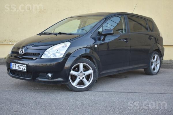 Тойота Королла Версо 2007 в Талси на AUTOMOTO.COM.LV Черный Тойота Королла Версо 2007 в Талси, объемом двигателя 2.20 л и пробегом 260 тыс. км за 1900 €, фото 5 на AUTOMOTO.COM.LV