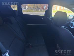 Melns Toyota Corolla Verso 2008 Rīga, ar dzinēja tilpumu 2.20 L un nobraukumu 0 tūkst. km par 2300 €, foto 12 vietnē AUTOMOTO.COM.LV