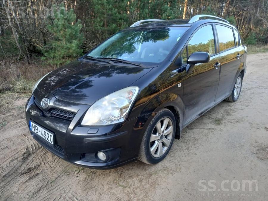 Melns Toyota Corolla Verso 2008 Daugavpils, ar dzinēja tilpumu 2.20 L un nobraukumu 226 tūkst. km par 1800 €, foto 4 vietnē AUTOMOTO.COM.LV