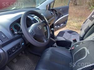 Melns Toyota Corolla Verso 2008 Daugavpils, ar dzinēja tilpumu 2.20 L un nobraukumu 226 tūkst. km par 1800 €, foto 8 vietnē AUTOMOTO.COM.LV