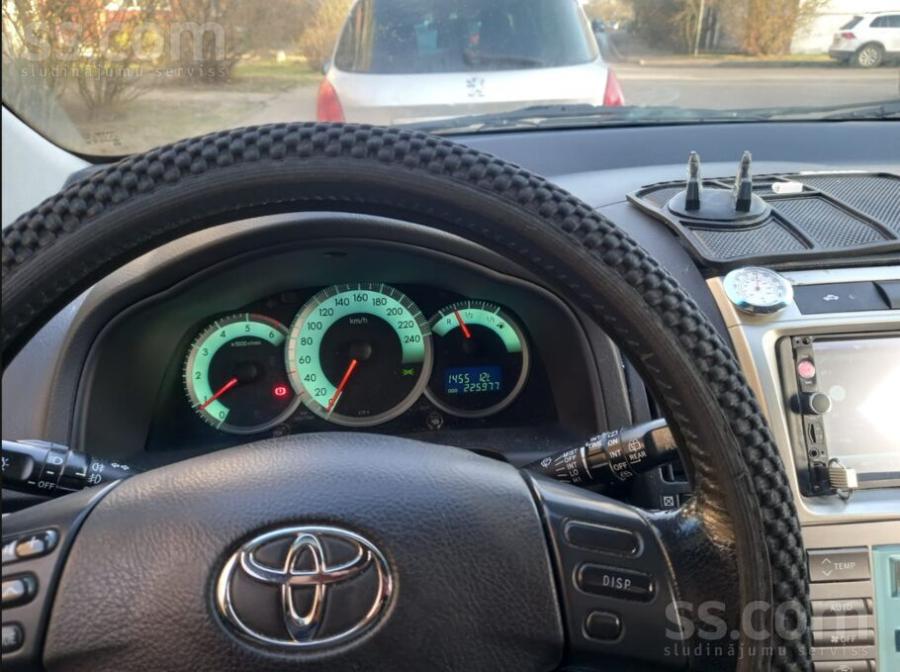 Melns Toyota Corolla Verso 2008 Daugavpils, ar dzinēja tilpumu 2.20 L un nobraukumu 226 tūkst. km par 1800 €, foto 11 vietnē AUTOMOTO.COM.LV