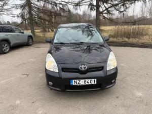 Черный Тойота Королла Версо 2008 в Рига, объемом двигателя 2.20 л и пробегом 285 тыс. км за 2200 €, фото 4 на AUTOMOTO.COM.LV