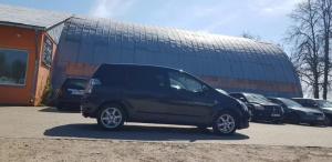 Black Toyota Corolla Verso 2008 in Valmiera, with an engine capacity of 2.20 L and mileage of 266 thousand km for 1650 €, photo 3 on AUTOMOTO.COM.LV