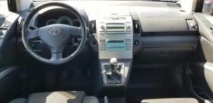 Black Toyota Corolla Verso 2008 in Valmiera, with an engine capacity of 2.20 L and mileage of 266 thousand km for 1650 €, photo 10 on AUTOMOTO.COM.LV