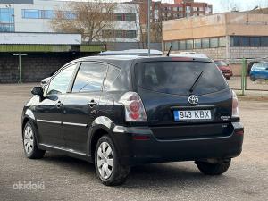 Melns Toyota Corolla Verso 2005 Narva, ar dzinēja tilpumu 2.20 L un nobraukumu 270 tūkst. km par 1690 €, foto 5 vietnē AUTOMOTO.COM.LV