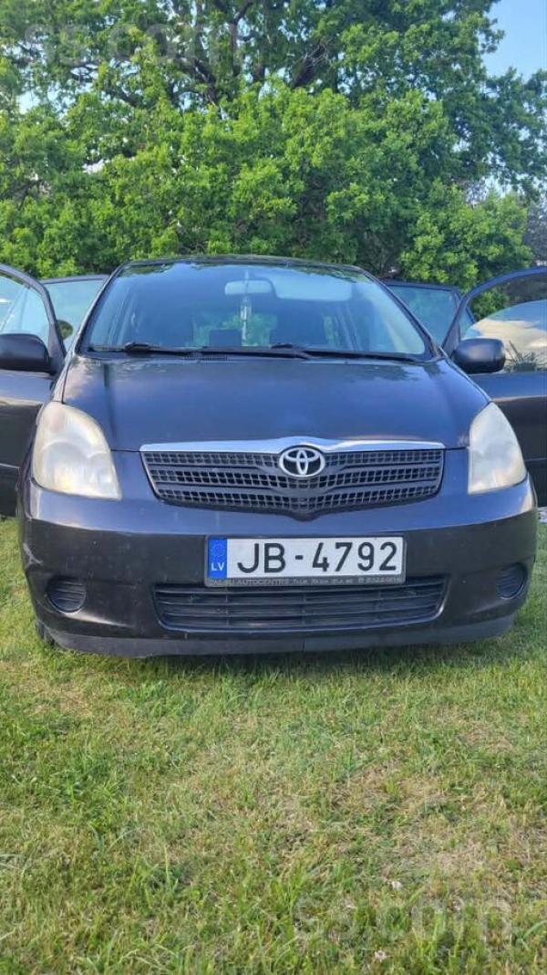 Черный Тойота Королла Версо 2002 в Добеле, объемом двигателя 1.60 л и пробегом 284 тыс. км за 950 €, фото 9 на AUTOMOTO.COM.LV