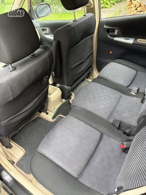 Melns Toyota Corolla Verso 2002 Viļņa, ar dzinēja tilpumu 2.00 L un nobraukumu 385 tūkst. km par 1200 €, foto 5 vietnē AUTOMOTO.COM.LV