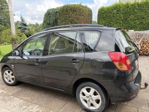 Melns Toyota Corolla Verso 2002 Viļņa, ar dzinēja tilpumu 2.00 L un nobraukumu 385 tūkst. km par 1200 €, foto 8 vietnē AUTOMOTO.COM.LV