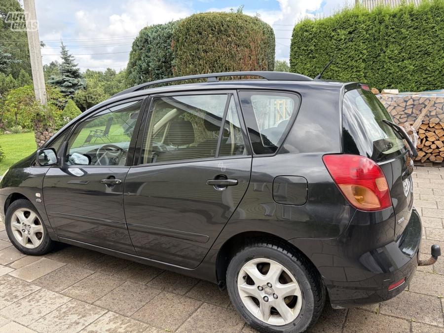 Melns Toyota Corolla Verso 2002 Viļņa, ar dzinēja tilpumu 2.00 L un nobraukumu 385 tūkst. km par 1200 €, foto 8 vietnē AUTOMOTO.COM.LV