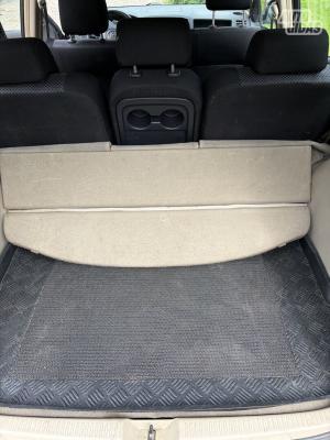 Melns Toyota Corolla Verso 2002 Viļņa, ar dzinēja tilpumu 2.00 L un nobraukumu 385 tūkst. km par 1000 €, foto 9 vietnē AUTOMOTO.COM.LV