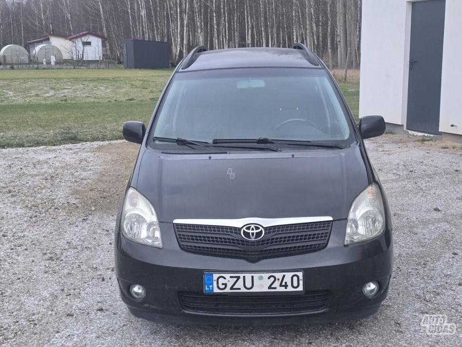 Melns Toyota Corolla Verso 2004 Šauļi, ar dzinēja tilpumu 2.00 L un nobraukumu 241 tūkst. km par 750 €, foto 2 vietnē AUTOMOTO.COM.LV
