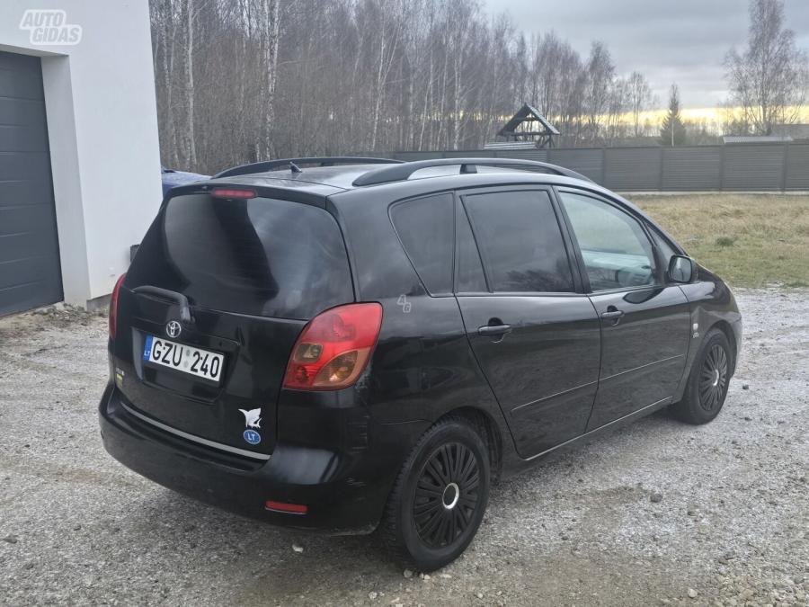 Melns Toyota Corolla Verso 2004 Šauļi, ar dzinēja tilpumu 2.00 L un nobraukumu 241 tūkst. km par 750 €, foto 5 vietnē AUTOMOTO.COM.LV