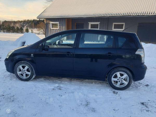 Melns Toyota Corolla Verso 2004 Kretinga, ar dzinēja tilpumu 2.00 L un nobraukumu 300 tūkst. km par 2250 €, foto 6 vietnē AUTOMOTO.COM.LV