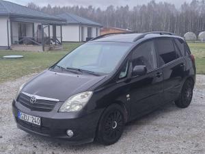 Melns Toyota Corolla Verso 2004 Šauļi, ar dzinēja tilpumu 2.00 L un nobraukumu 241 tūkst. km par 750 €, foto 3 vietnē AUTOMOTO.COM.LV
