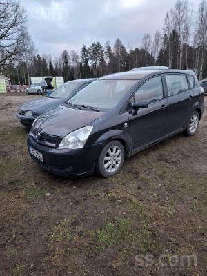 Black Toyota Corolla Verso 2005 in Riga, with an engine capacity of 2.00 L and mileage of 300 thousand km for 1850 €, photo  on AUTOMOTO.COM.LV