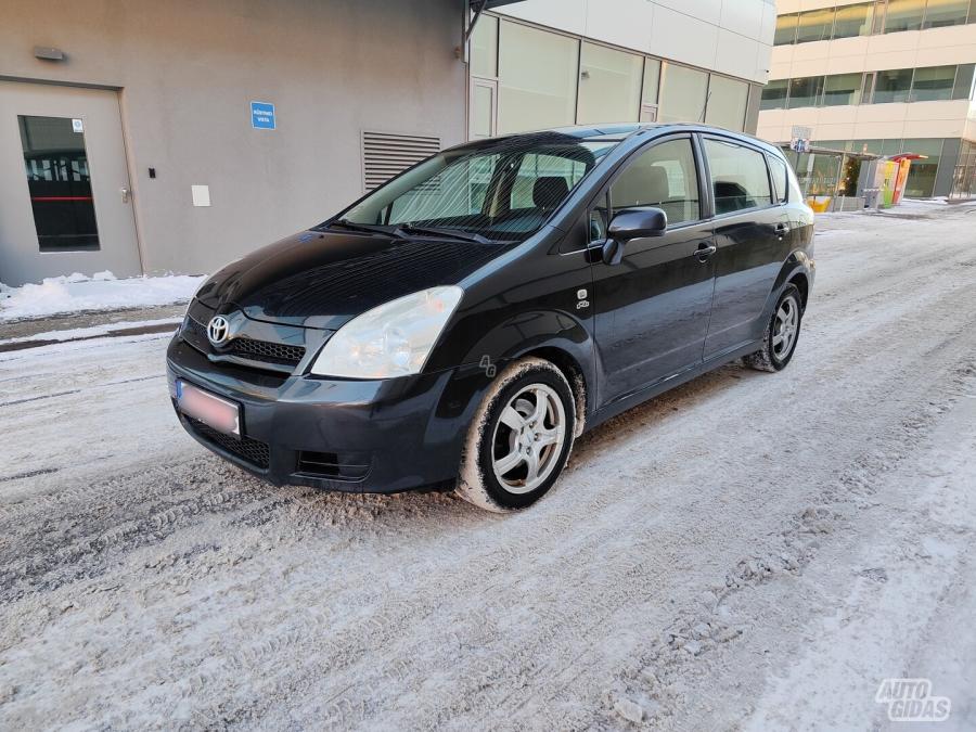 Black Toyota Corolla Verso 2005 in Vilnius, with an engine capacity of 2.00 L and mileage of 296 thousand km for 1300 €, photo 2 on AUTOMOTO.COM.LV