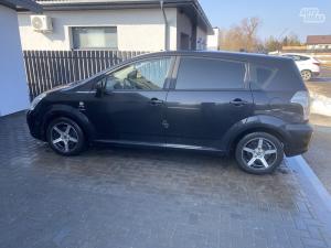 Melns Toyota Corolla Verso 2005 Panevēža, ar dzinēja tilpumu 2.00 L un nobraukumu 256 tūkst. km par 2350 €, foto 4 vietnē AUTOMOTO.COM.LV