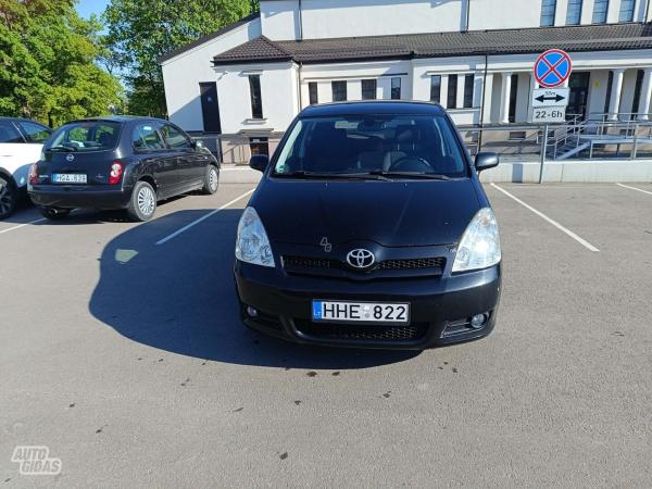Melns Toyota Corolla Verso 2005 Marijampole, ar dzinēja tilpumu 1.80 L un nobraukumu 342 tūkst. km par 2800 €, foto 3 vietnē AUTOMOTO.COM.LV