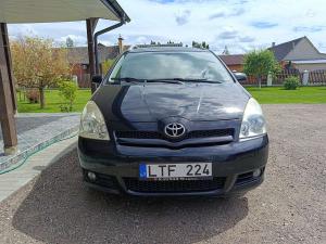 Black Toyota Corolla Verso 2005 in Kedainiai, with an engine capacity of 2.00 L and mileage of 326 thousand km for 1800 €, photo  on AUTOMOTO.COM.LV