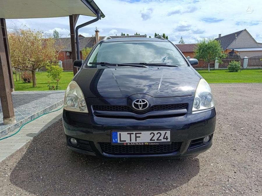Melns Toyota Corolla Verso 2005 Kėdainiai, ar dzinēja tilpumu 2.00 L un nobraukumu 326 tūkst. km par 1800 €, foto 1 vietnē AUTOMOTO.COM.LV