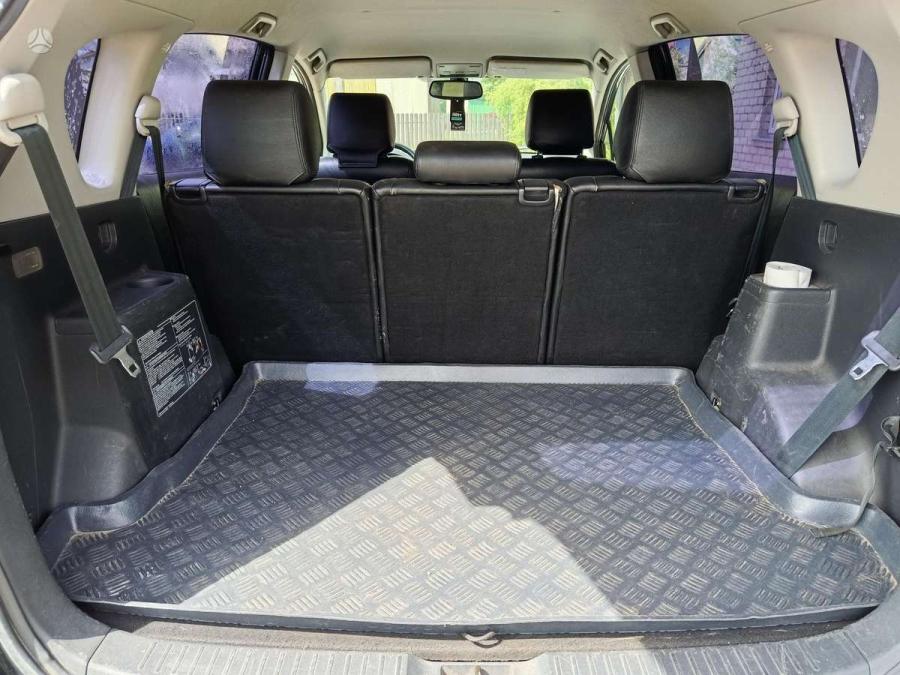 Melns Toyota Corolla Verso 2005 Kėdainiai, ar dzinēja tilpumu 2.00 L un nobraukumu 326 tūkst. km par 1800 €, foto 7 vietnē AUTOMOTO.COM.LV
