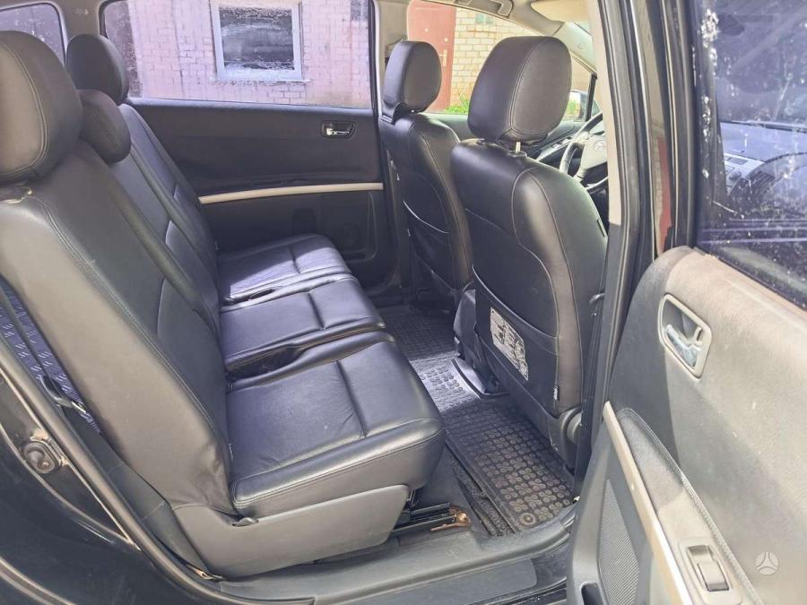 Melns Toyota Corolla Verso 2005 Kėdainiai, ar dzinēja tilpumu 2.00 L un nobraukumu 326 tūkst. km par 1800 €, foto 8 vietnē AUTOMOTO.COM.LV